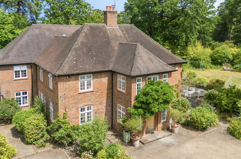 Longdown Road, Farnham | FRP Advisory